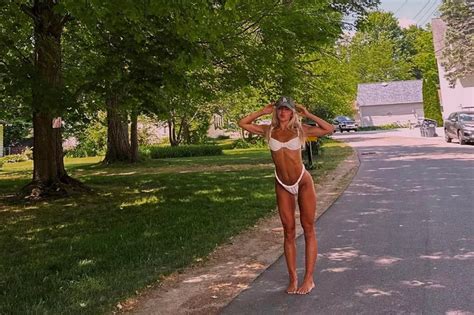 Haley Cavinder Shows Off Tanned Peachy Behind As She Walks Barefoot In