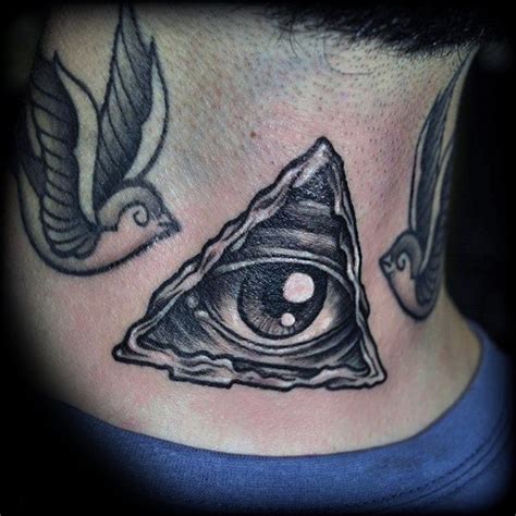 de tatuaje pe gât care te vor uimi