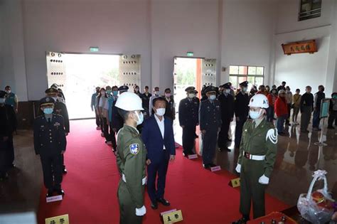 嘉縣國軍春祭國殤典禮 翁章梁向先烈忠靈致意 政治 中時