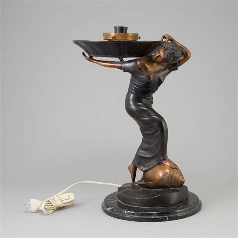 BORDSLAMPA Art Déco 1900 talets första hälft Bukowskis