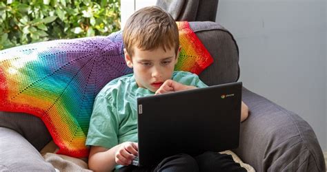 The Lenovo Chromebook Makes Homework Accessible Someone S Mum