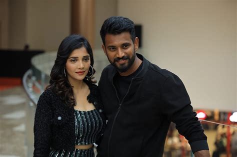 ಡಾರ್ಲಿಂಗ್ ಕೃಷ್ಣ Photos And Images 14801 Filmibeat Kannada