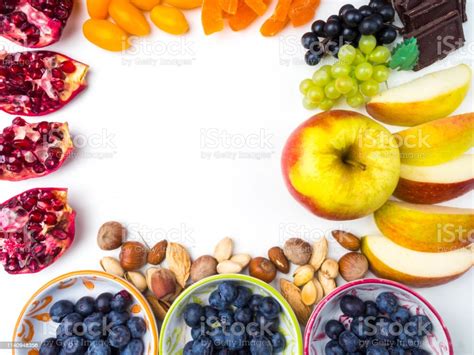 슈퍼 항 산화 제 Superfood 신선한 과일과 열매를 혼합 하 여 레스베라트롤 비타민 생 식품 성분이 풍부 합니다 영양 배경