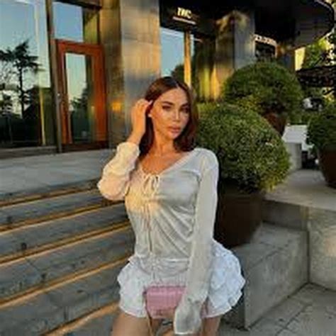 نايا خوري Youtube