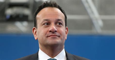 Un Primer Ministro Europeo Reactivó Su Licencia De Médico Volverá Al