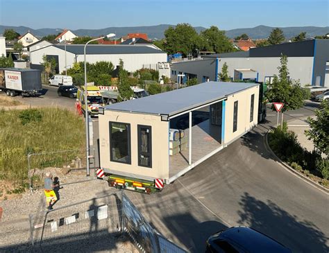 produktion und anlieferung der module per schwertransport für innospace