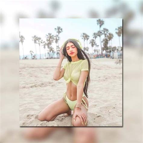 Ananya Pandeys Aunt Alanna Pandeys Latest Pictures Are Too Hot To