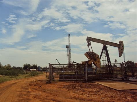 Oil Filed Sucker Rod Pump Srp And The Rig