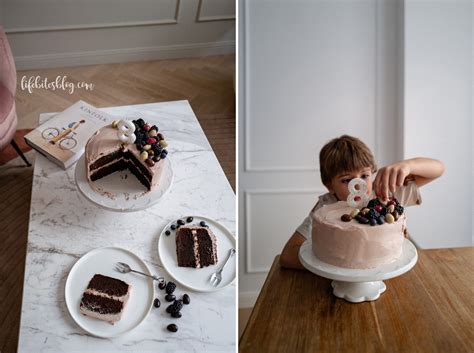 Шоколадова торта с горски плодове и навършени 8