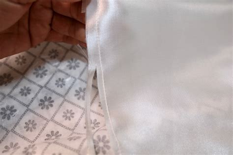 Sewing The Skirt Lining Easy Pleated Skirt Sew Along Part 2 So Sew Easy