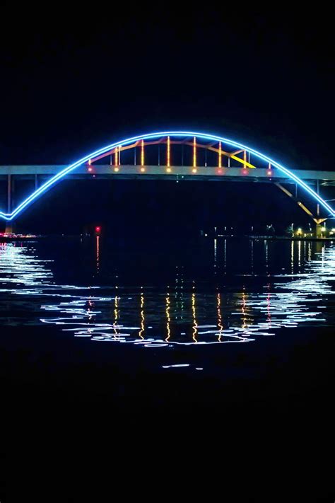 A New Pillar Of The Hoan Bridge Will Be Lit Each Night Of Hanukkah As