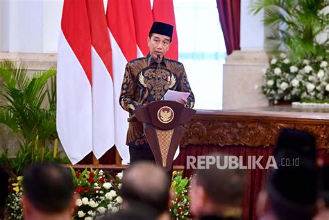 Loyalis Jokowi Tantang Pdip Tarik Semua Menteri Dari Kabinet Dan Jadi