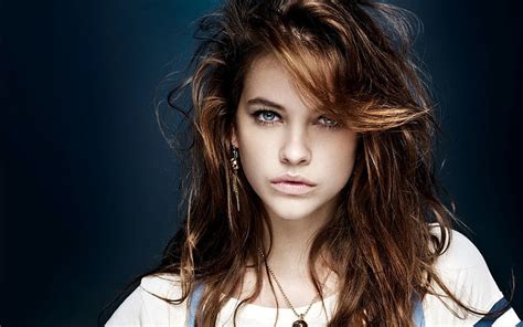HD Wallpaper Women S White Scoop Neck Top Barbara Palvin Looking At