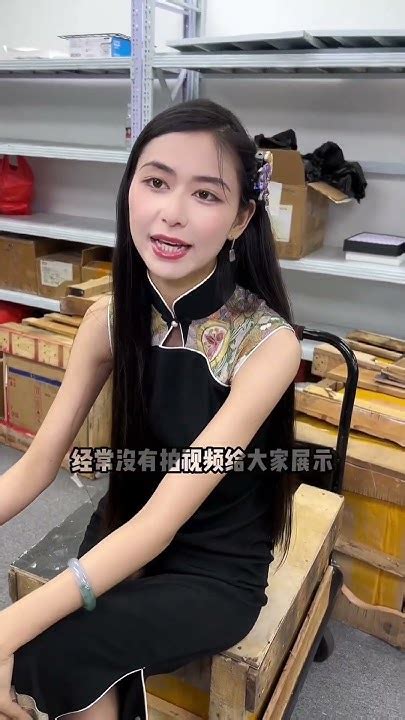 哥哥姐姐们经常问我跟缅商收的高货去哪里了？今天就给你们来现场拆一箱！！ Shorts India Jade Jewelry