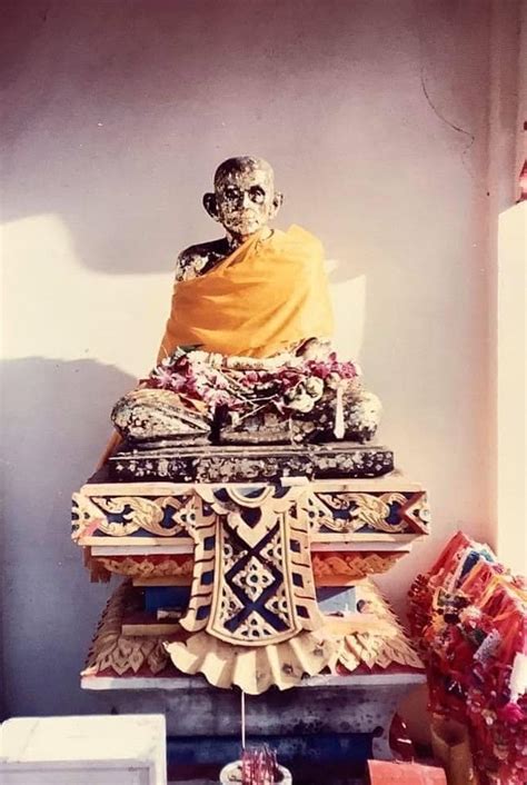 ในวาระดิถีขึ้ หลวงพ่อกวย วัดโฆสิตาราม คู่มือสะสมวัตถุมงคล