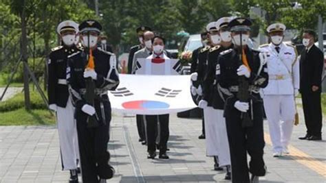 한 프 전투기 연합훈련‥부산 유엔 기념공원 추모 비행