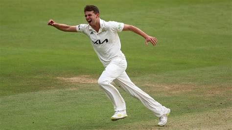 Surrey Beat Essex Surrey Won By 145 Runs