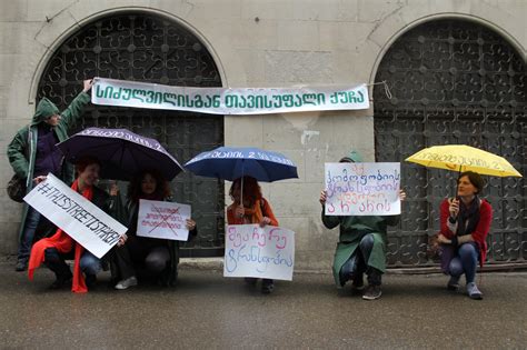 ეს ქუჩა დაკავებულია 17 მაისის აქცია თბილისში [ფოტო ვიდეო] Netgazeti • Netgazeti Ge