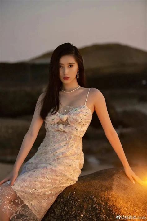 二进制恋爱中的钓系女神胡嘉欣太会撩了 腾讯新闻