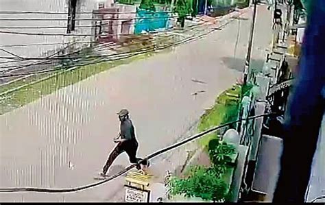 Womans Gold Chain Snatched In Daylight The Tribune