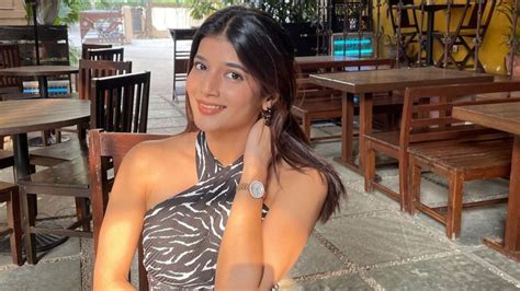 Yrkkhs Samridhii Shukla On Sharing Screen With New Lead Rohit Purohit Hes Relatively Easier