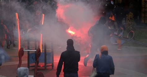Serbian Police Clash With Hooligans During Pride March Video