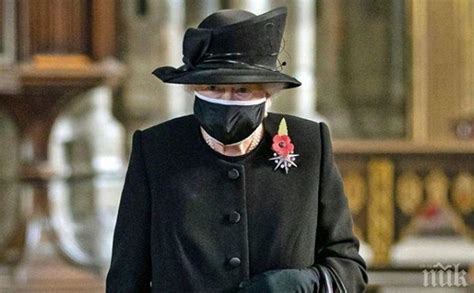 Кралица Елизабет Ii се появи за първи път с маска на публично място Информационна агенция ПИК