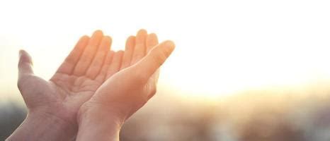 Praising Hands