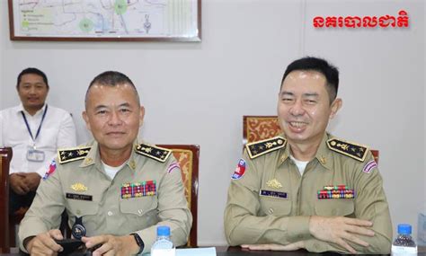 លោកឧត្តមសេនីយ៍ឯក ជា ពៅ ដឹកនាំវេនប្រចាំការថ្ងៃទី១ នៃព្រះរាជពិធីបុណ្យអុំទូក បណ្តែតប្រទីប អកអំបុក