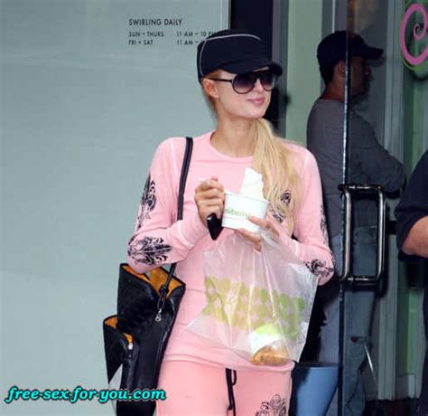 Paris Hilton Posing Naked And Flashing Pussy Paparazzi Photos Porn