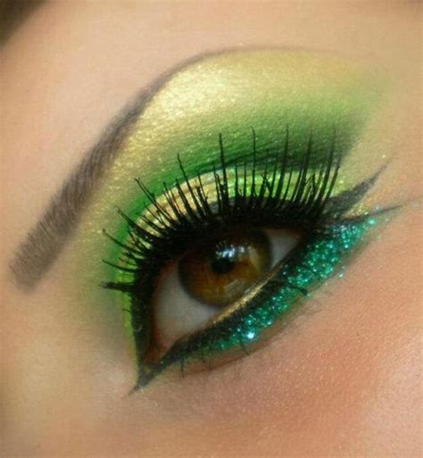 Brown Hair And Makeup For Green Eyes