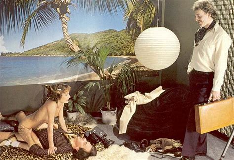 Old Classic Porn Hairy Eighties Teen Doing XXX Dessert Picture