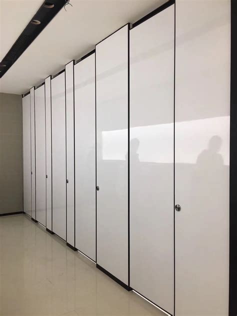 White Solid Phenolic Compact Laminate Toilet Cubicle Partition Toilet