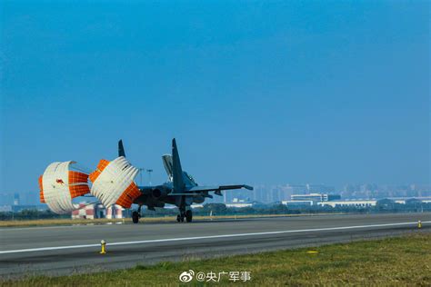 练为战！东部战区空军航空兵某旅组织开展跨昼夜飞行训练央广网