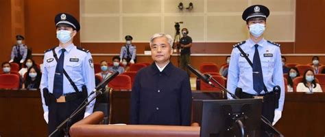 山东省人大常委会原副主任张新起受贿一案一审开庭 青岛原市长张新起受贿1 55亿余元 相关 中共潍坊市委