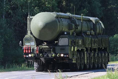 рф може вдарити по Україні міжконтинентальною ракетою Чи справді це