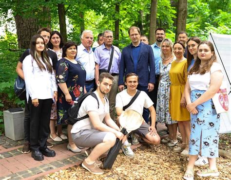 Міністр Руслан Стрілець провів зустріч з фахівцями українських Нацпарків Міністерство захисту