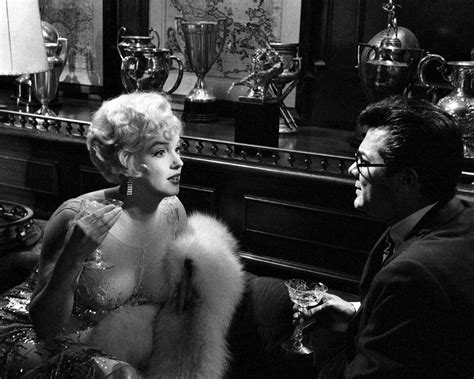 9 Marilyn Monroe Movies To Watch Instead Of Blonde Netflix Los