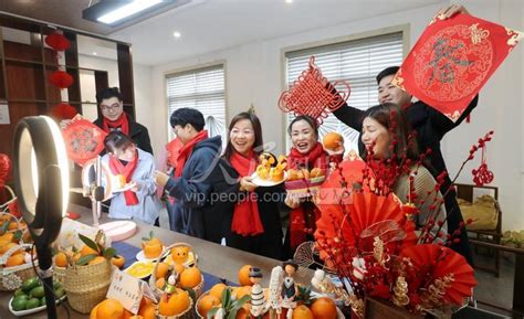 浙江德清：直播“带货”助扶贫 人民图片网