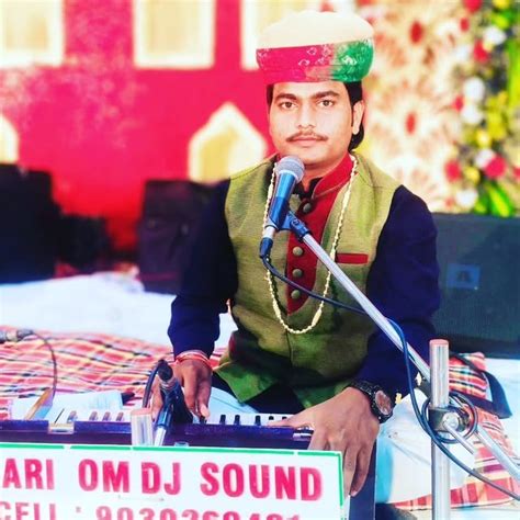 Official Singer Vikram Prjapat (@singer_vikram_prjapat) • Threads, Say more