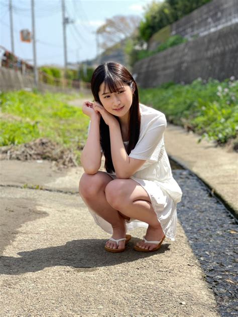 ゼロイチ期待の新人・貝賀琴莉、初々しさあふれる水着ショットを川崎あやが絶賛 Entame Next アイドル情報総合ニュースサイト