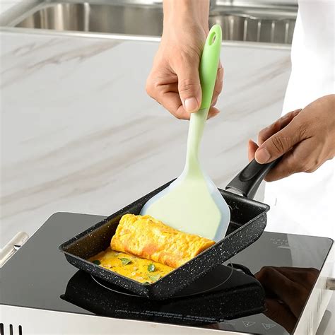 실리콘주걱 스패츌러 실리콘 뒤집개 조리기구 쇠고기 계란 주방 스크래퍼 긁개 넓은 피자 삽 들러붙지 않는 티몬
