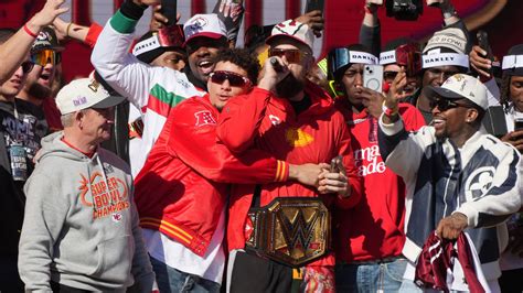 Kansas City Chiefs Super Bowl Parade Shooting Leaves One Dead And 21