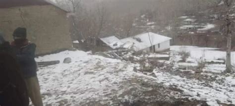 Snowfall Ends Prolonged Dry Spell Chitral Today
