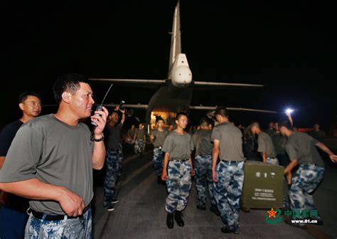 鲁甸地震救援：空军运输机4架次向灾区运送200台发电机 缓解急缺用电局面 中国军网