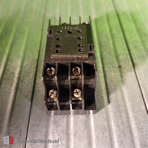 Omron Pyf08a Relay Socket 9 Stuks