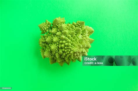 로마네스코 콜리플라워 양배추 메뉴 개념 음식 배경 상단 보기 복사 공간 갈색에 대한 스톡 사진 및 기타 이미지 Istock