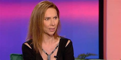 Δώρα Χρυσικού για τον αφορισμό της Ήμουν 14 ετών και με έσερναν στα