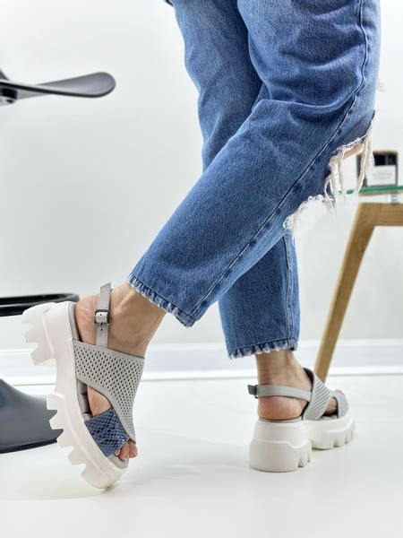 Босоножки CLOVIS MODA - купить с доставкой по выгодным ценам в интернет ...