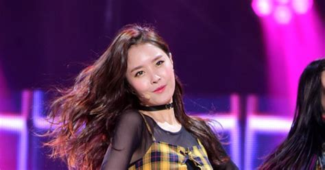 포토엔 달샤벳 우희 긴머리 휘날리며